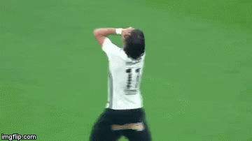 Romero regrets after losing goal. Corinthians x Figueirense - Imgflip