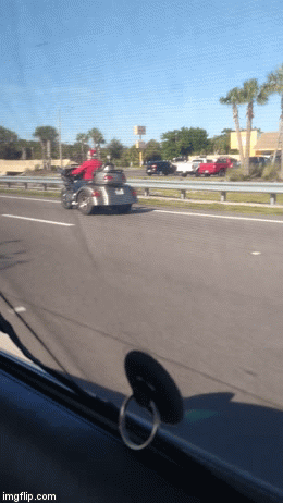 Only in Florida will you see santa Claus taking a break before ...