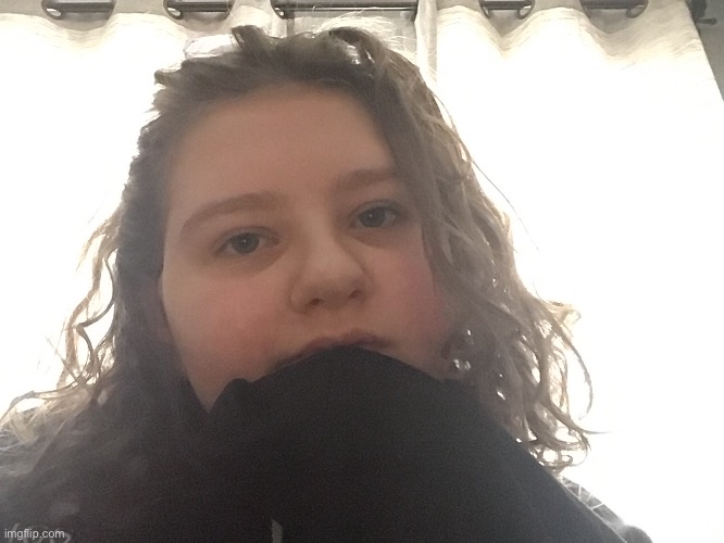 Ahaha another face reveal for 150 followers cause I don’t have a better ...