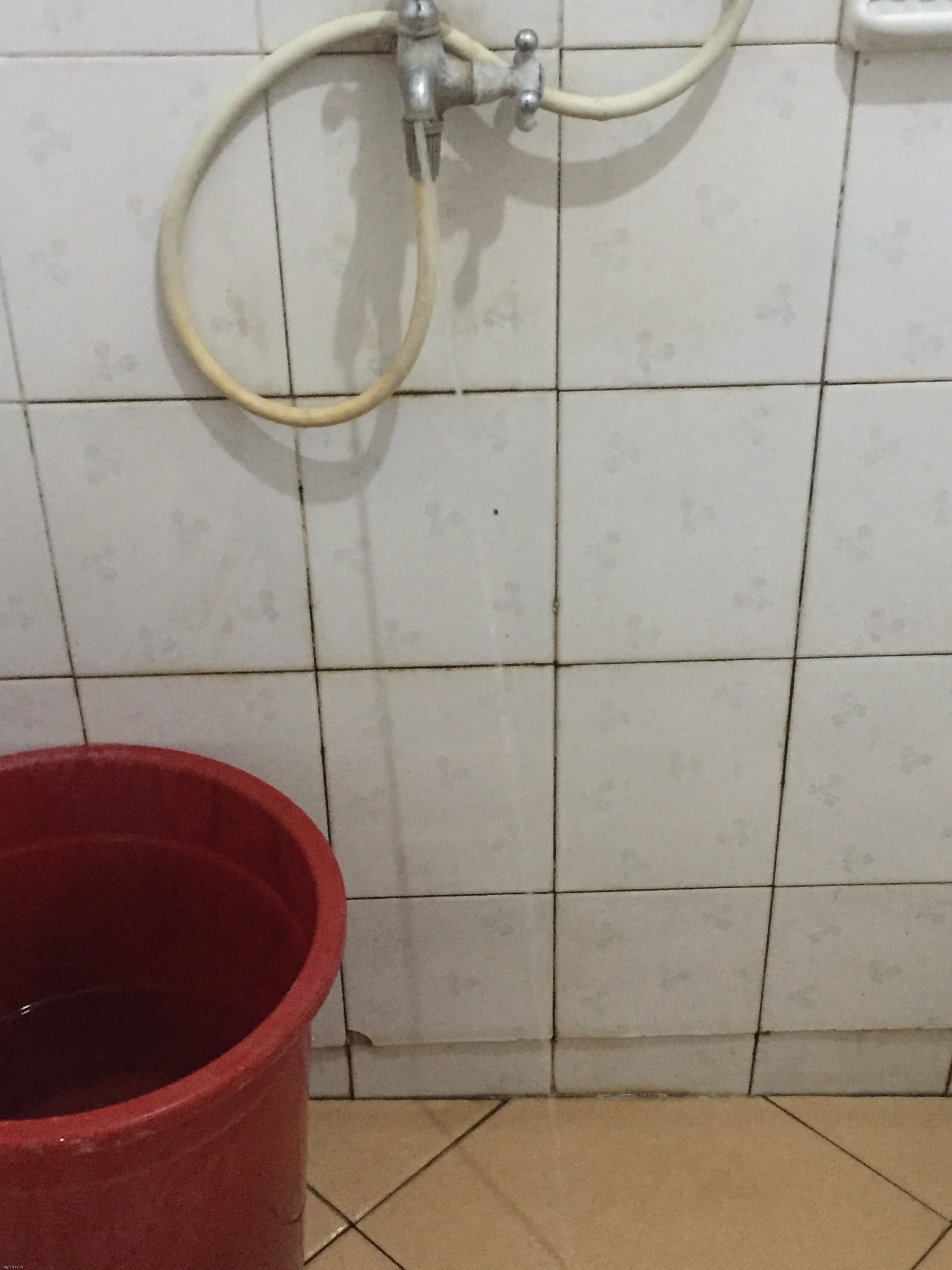 Something wrong with my faucet- - Imgflip