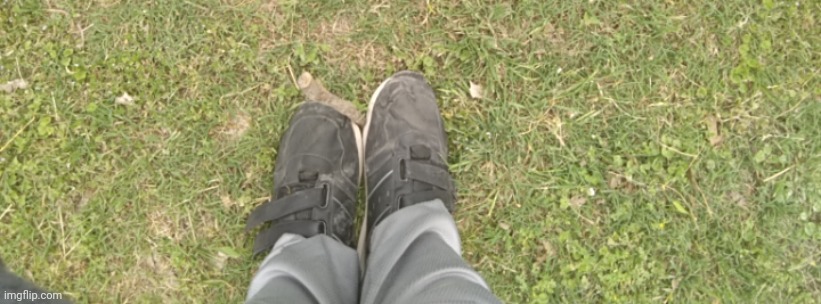 i never learned how to tie my shoes- but look it's a sticc - Imgflip