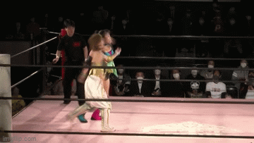 Yuka Sakazaki: Rolling Snapmare + Enzuigiri Kick + Sliding Lariat combo ...
