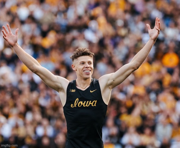 Iowa flexing their white guys again | More Sports