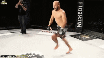 Post the best gifs of combat sports taunts, fails, victory dance ...